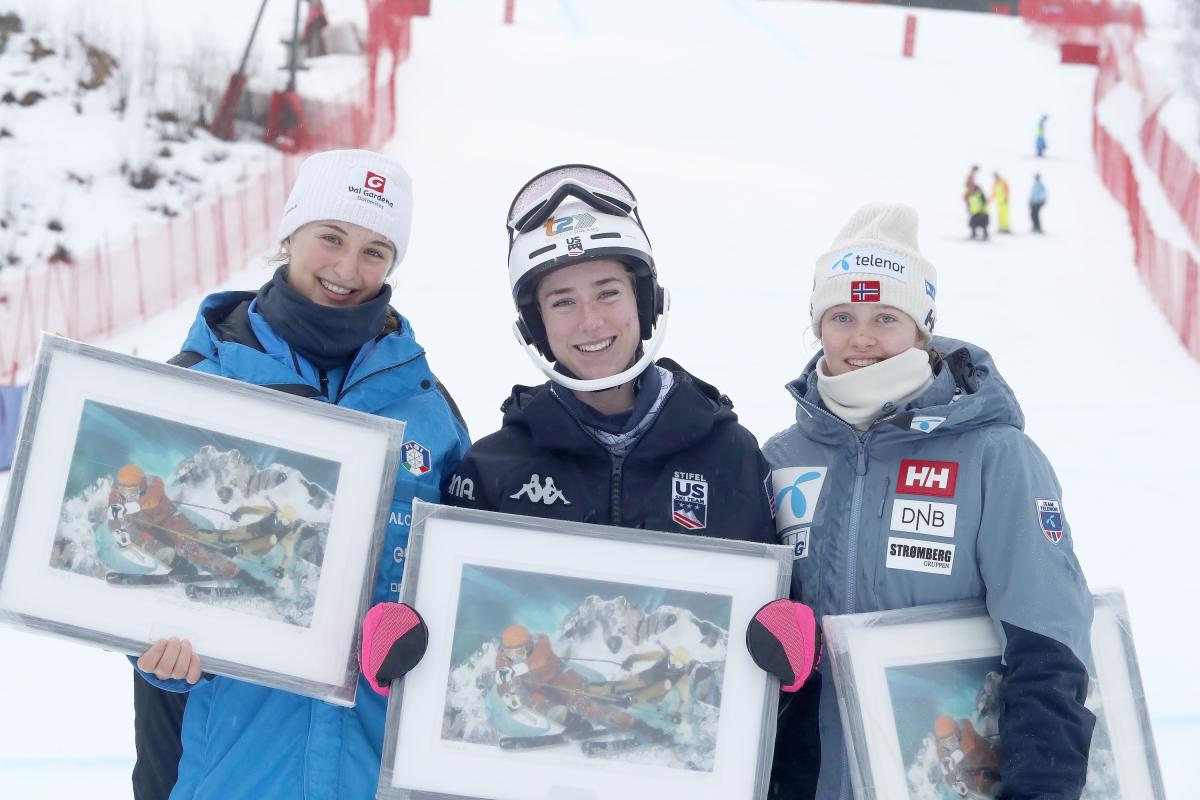 Grosdidier Wins Silver at Junior World Championships